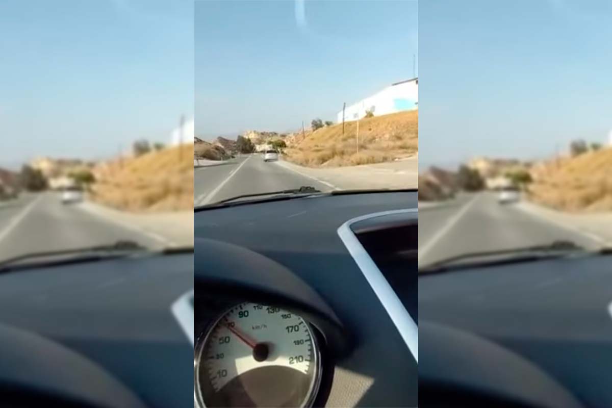 Una Conductora Borracha Arrolla A Dos Ciclistas En Una Carretera De